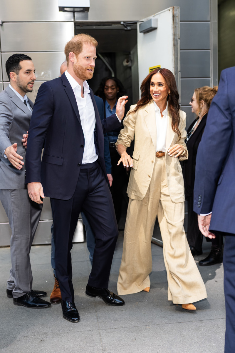 Meghan Markle Wore a Thing: Spring-Appropriate Ralph Lauren Suit ...