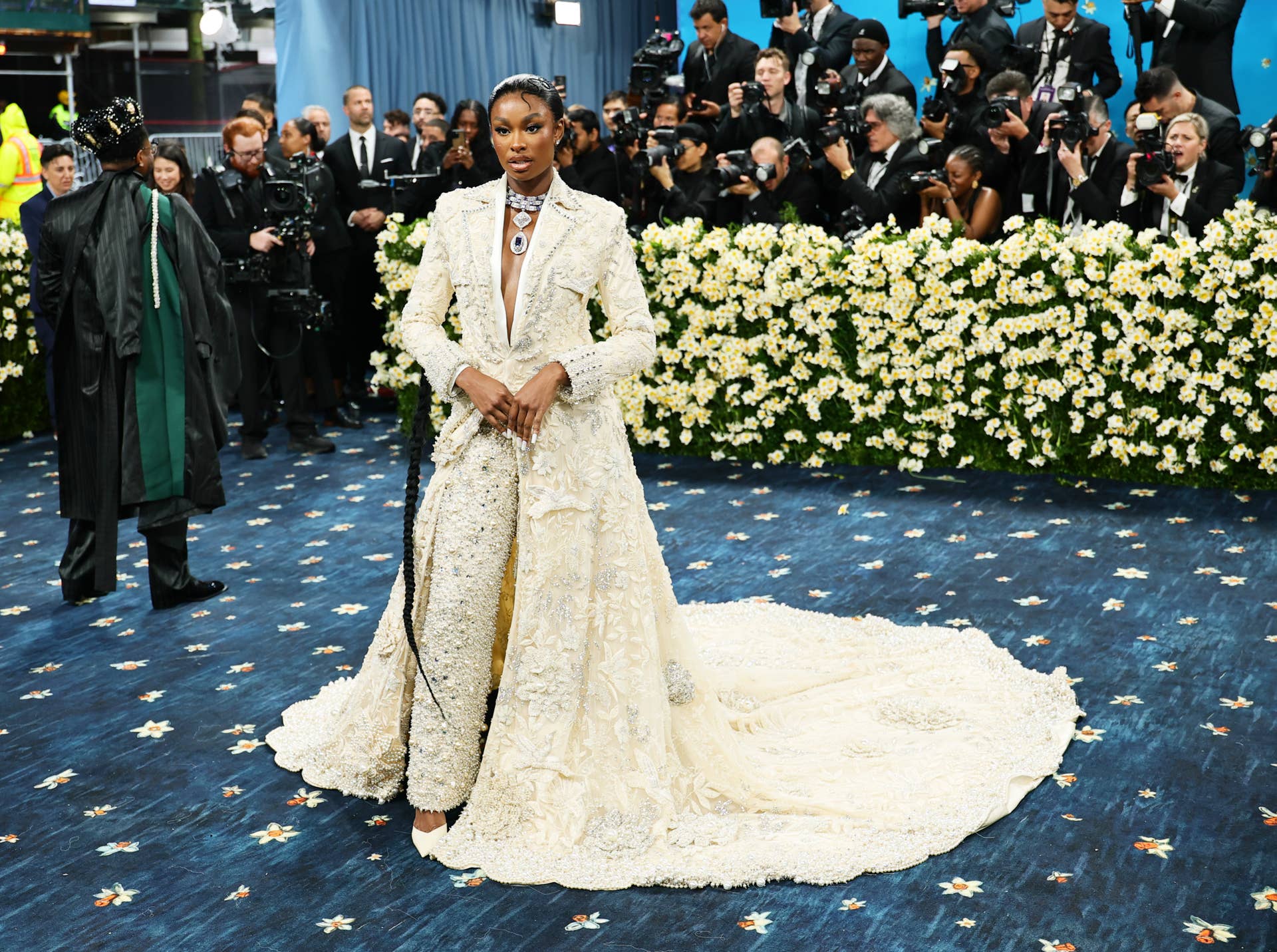 See Every Look from the 2025 Met Gala Red Carpet - Fashionista