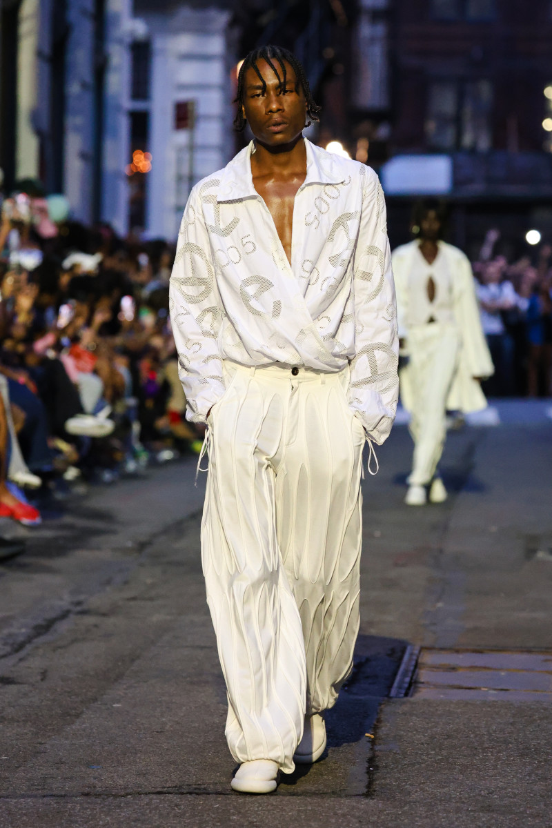 Telfar's 20th Anniversary Show was a Love Letter to Community - Fashionista