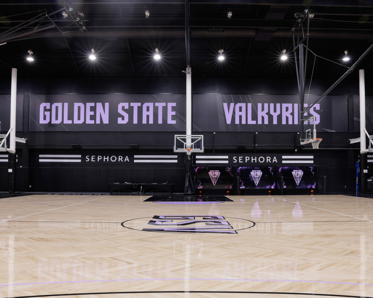 Keeping Score of the WNBA's Many Beauty Partnerships - Fashionista