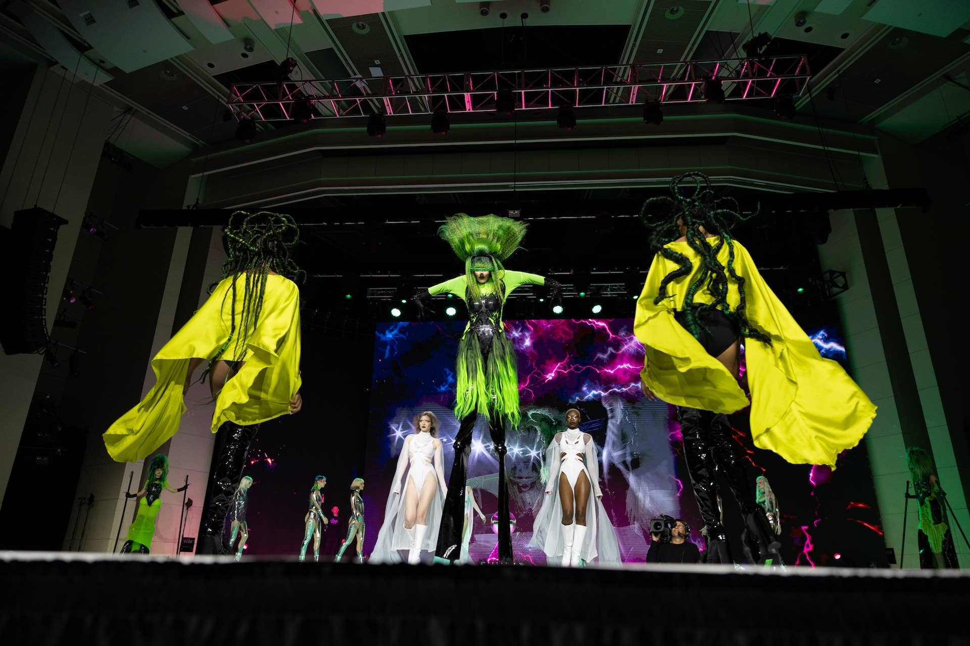 At Aveda Congress 2025, Hair Pros Urged Stylists to Know Their Worth ...