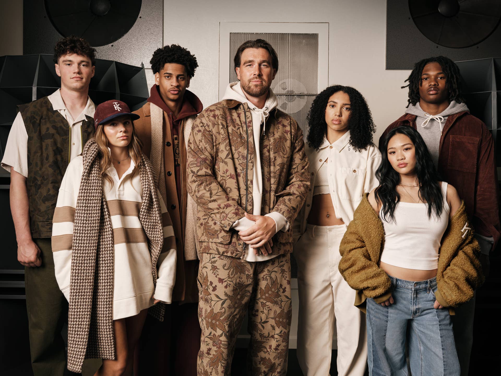Travis Kelce's Tru Kolors Teams Up With American Eagle - Fashionista