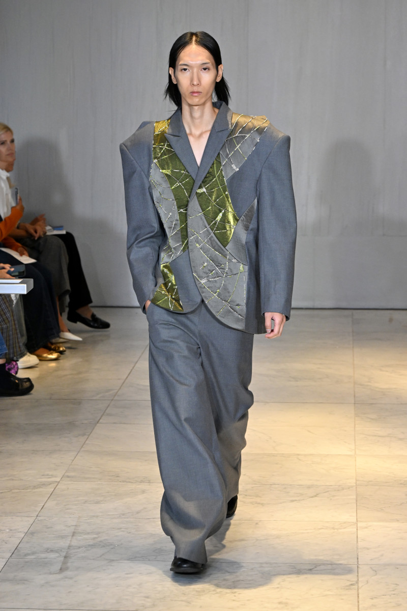 See the Standout Looks From Student Designers at FIT's 2025 MFA Fashion ...