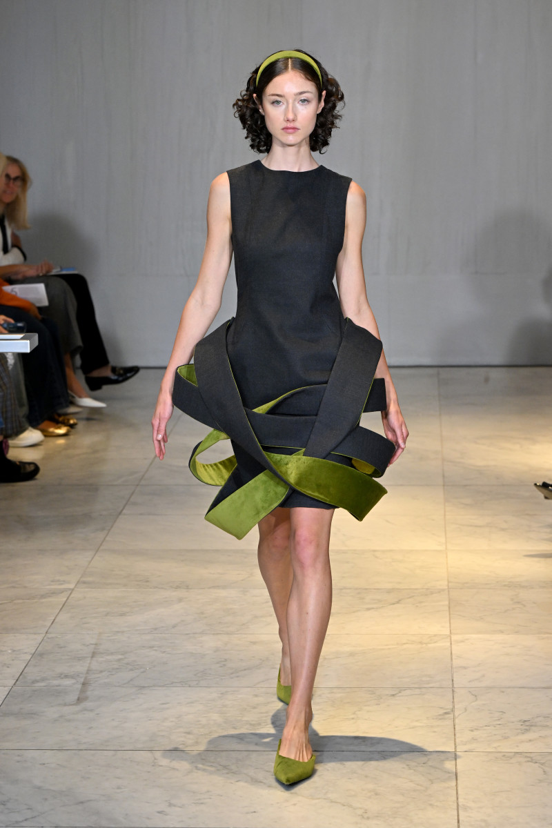 See the Standout Looks From Student Designers at FIT's 2025 MFA Fashion ...