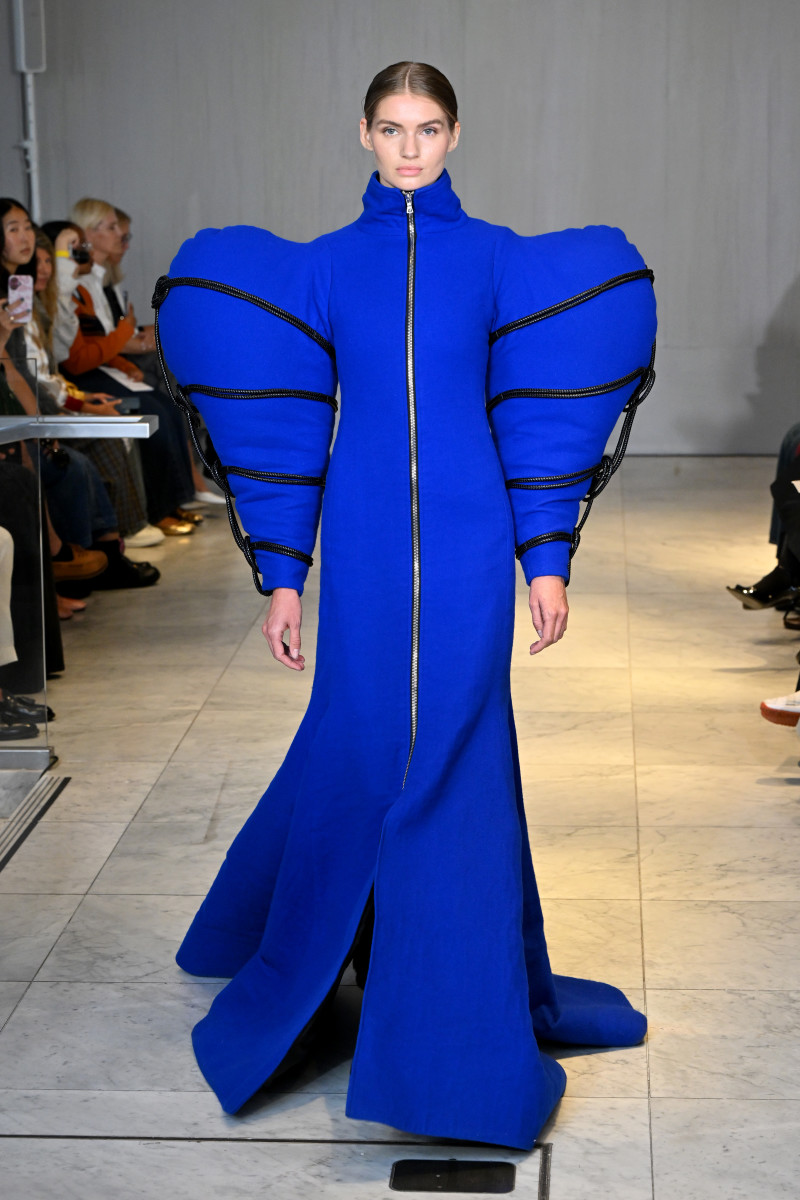 See the Standout Looks From Student Designers at FIT's 2025 MFA Fashion ...