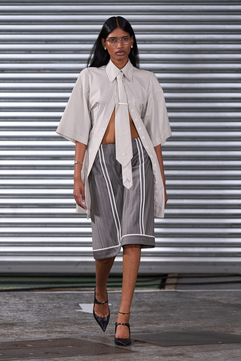 Jane Wade's Spring 2026 Workwear Looks Like it Was 'Wiped Across a Dusty Floor' - Fashionista