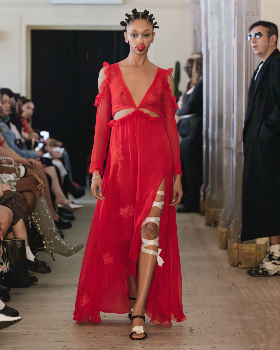 Allina Liu Spring 2026 Blooms With Nods to Georgia O'Keeffe and Erotic Cinema - Fashionista