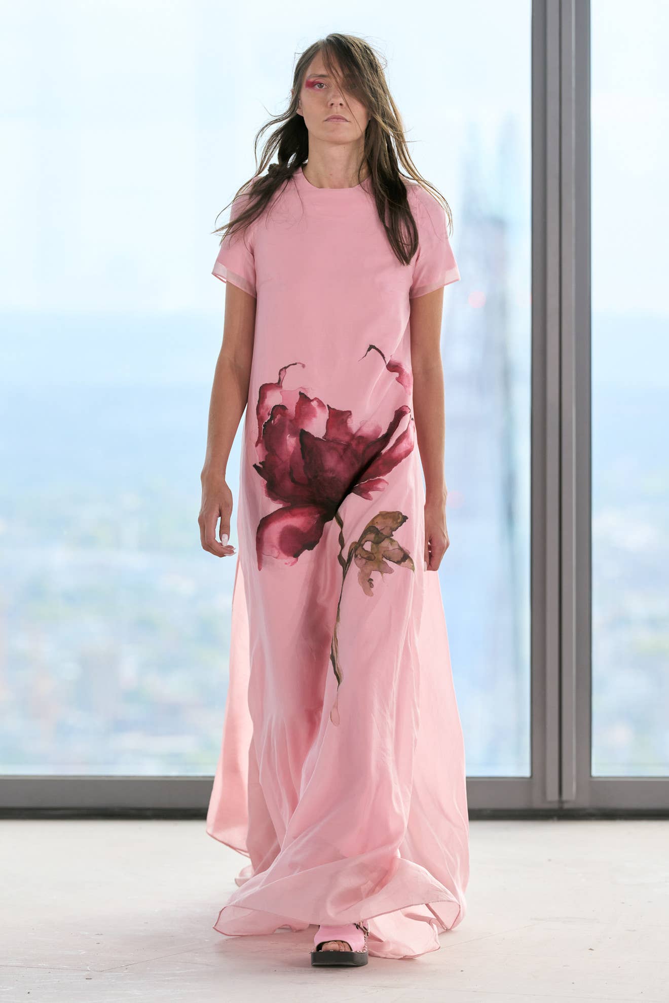 Marques'Almeida Shifts to a 'Softer' and 'Lighter' Vision for Spring ...
