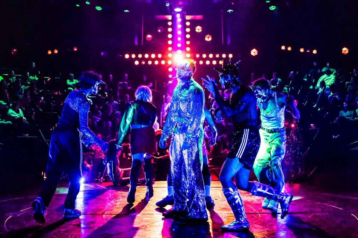 How Broadway's Revival of 'Romeo and Juliet' Captures Gen Z Through ...