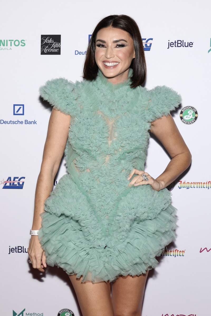 How I Shop: Bronwyn Newport - Fashionista