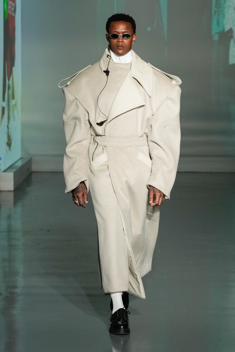 Jane Wade Brought a High-Fashion Boardroom to Life for Fall 2025 ...