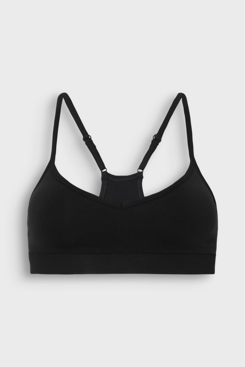 Fabletics Collaborates with Becky G on a Trendy Capsule Collection ...