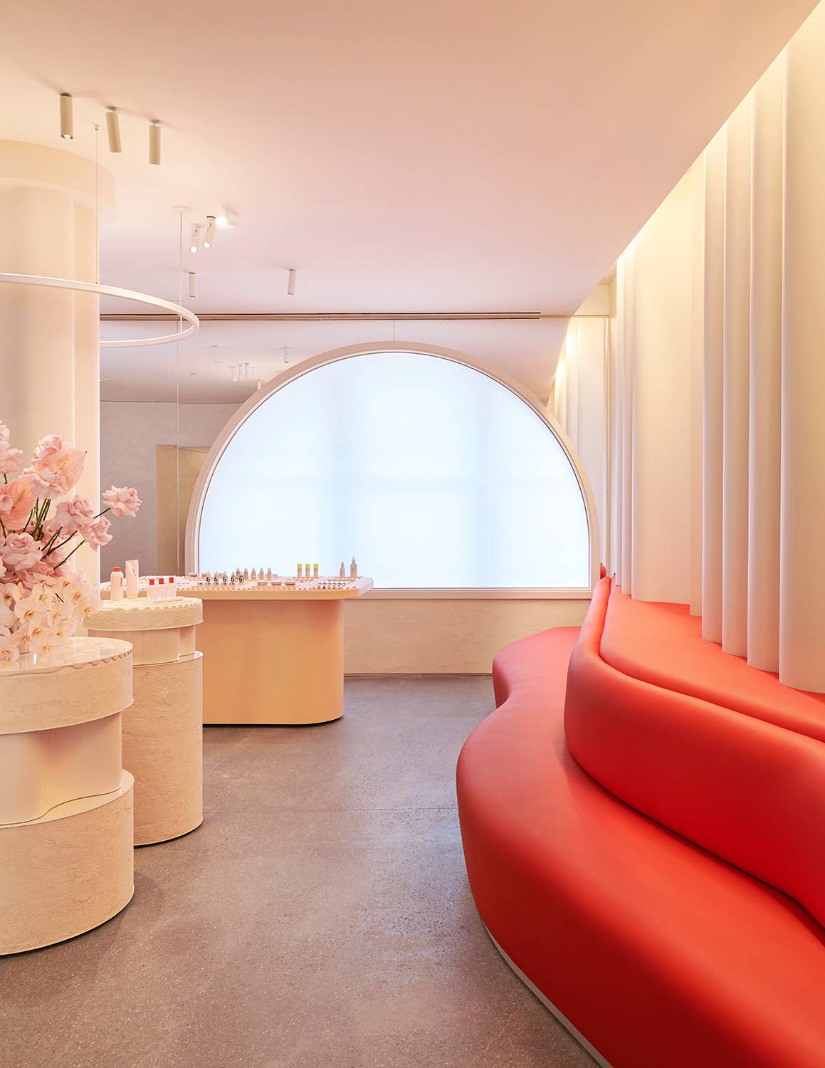 Inside Glossier's New Flagship and 'Experiential Boy Brow Room ...