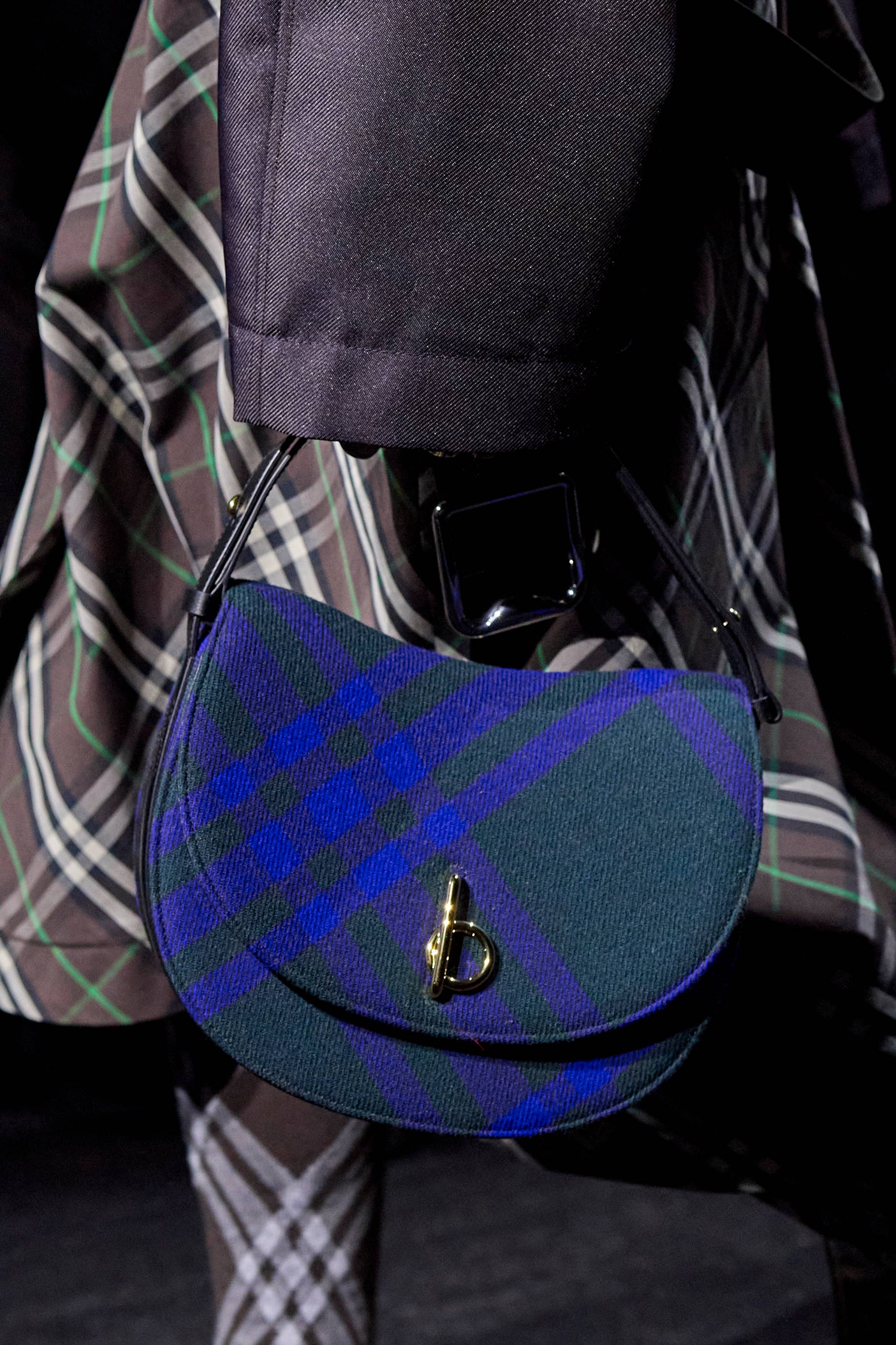 The 18 Best Bags From London Fashion Week Fall 2023 - Fashionista
