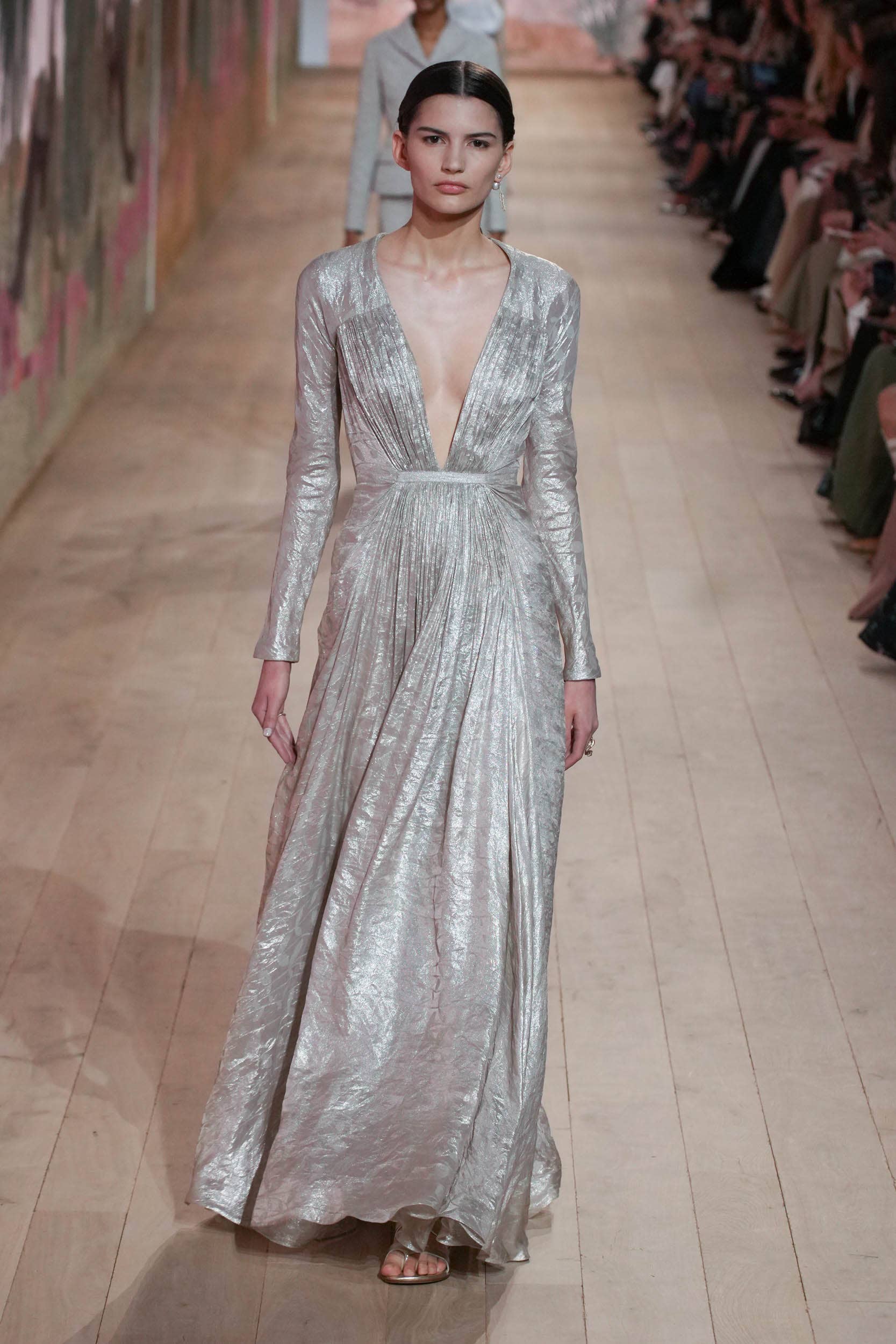 Dior Presents a Neutral-Toned, Greek Goddess-Inspired Couture ...