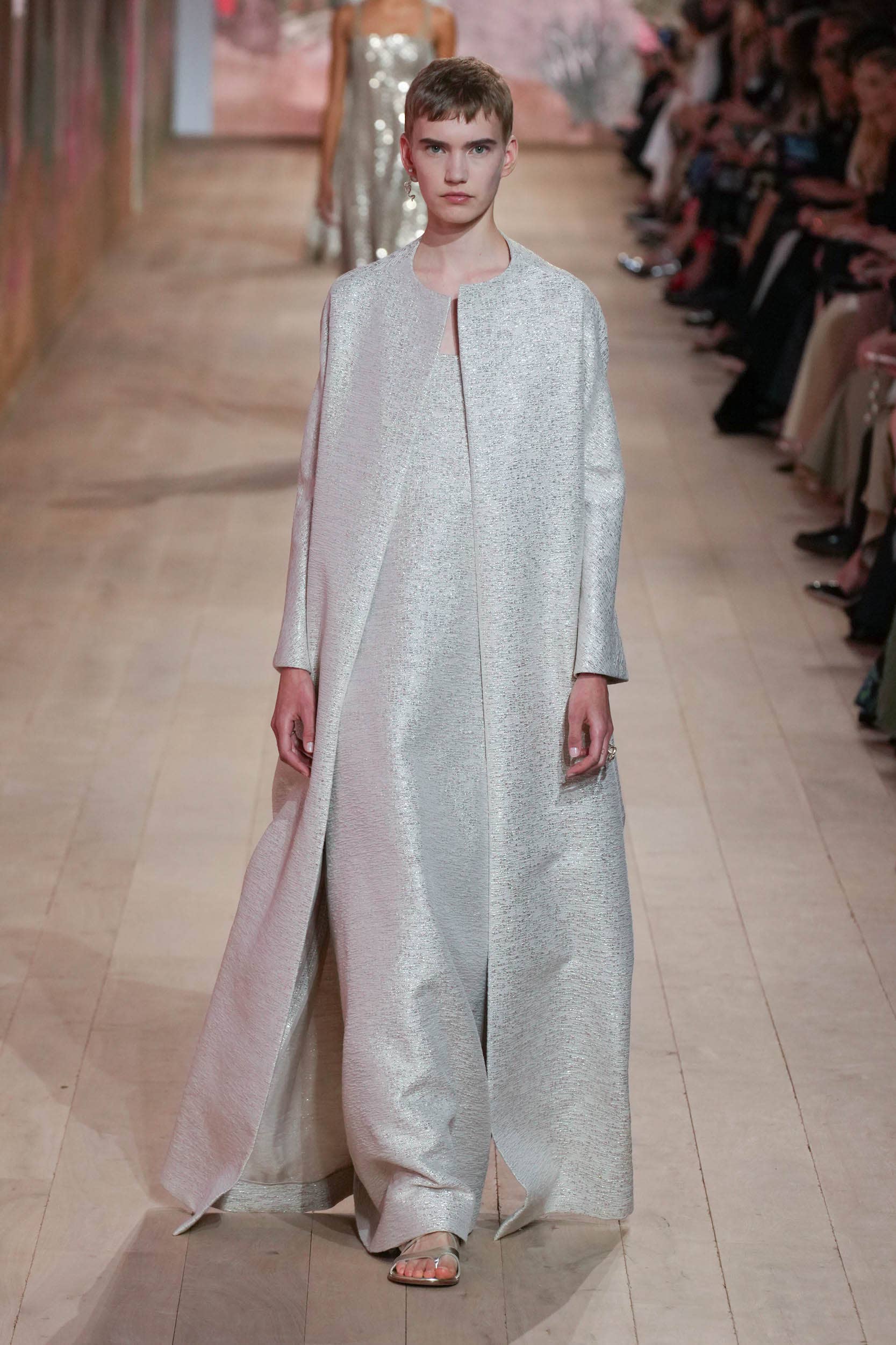 Dior Presents a Neutral-Toned, Greek Goddess-Inspired Couture ...