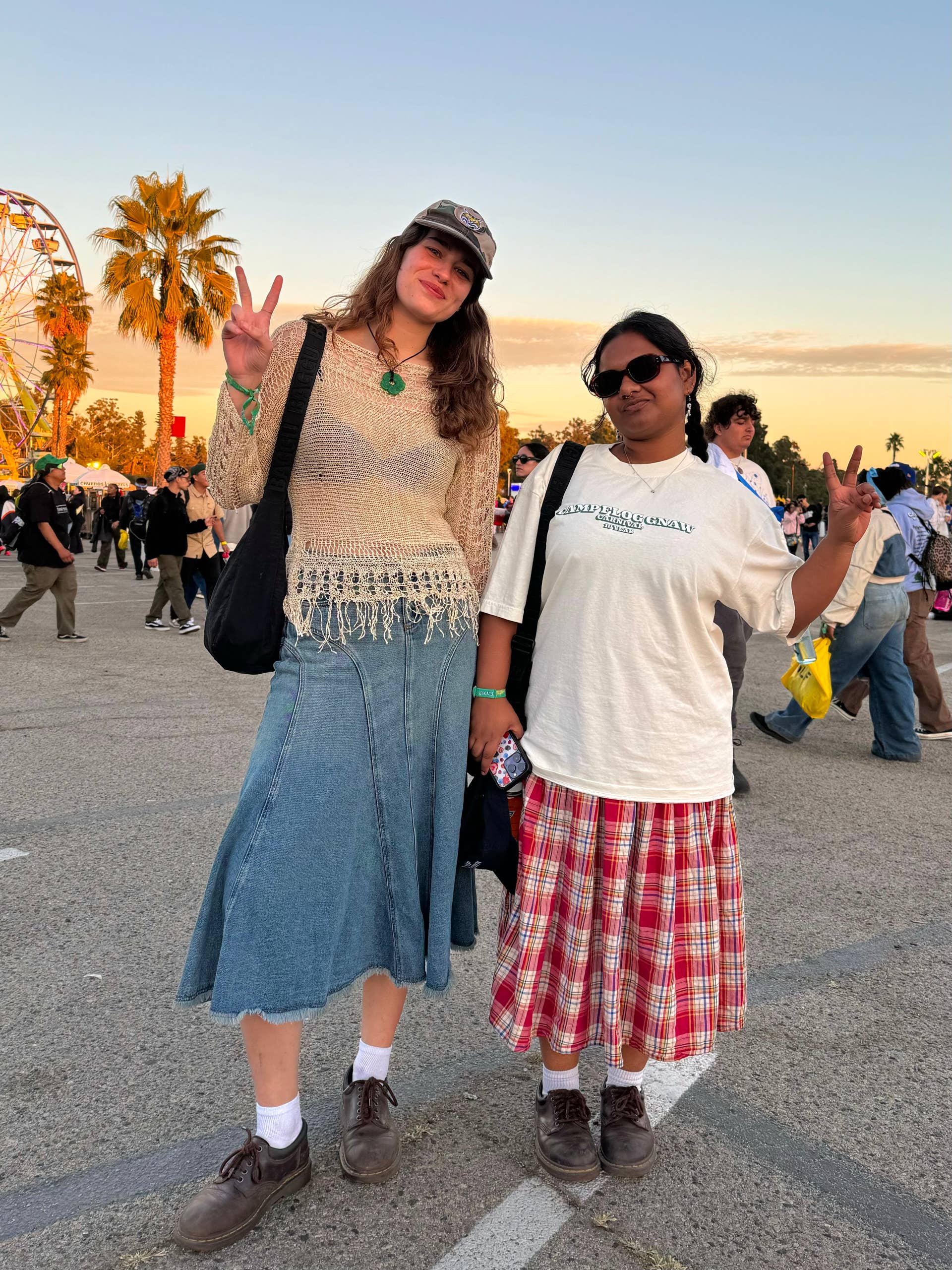 Plaid Maxi Skirts, Chuck Taylors and Lots of Layering Took Over Street ...