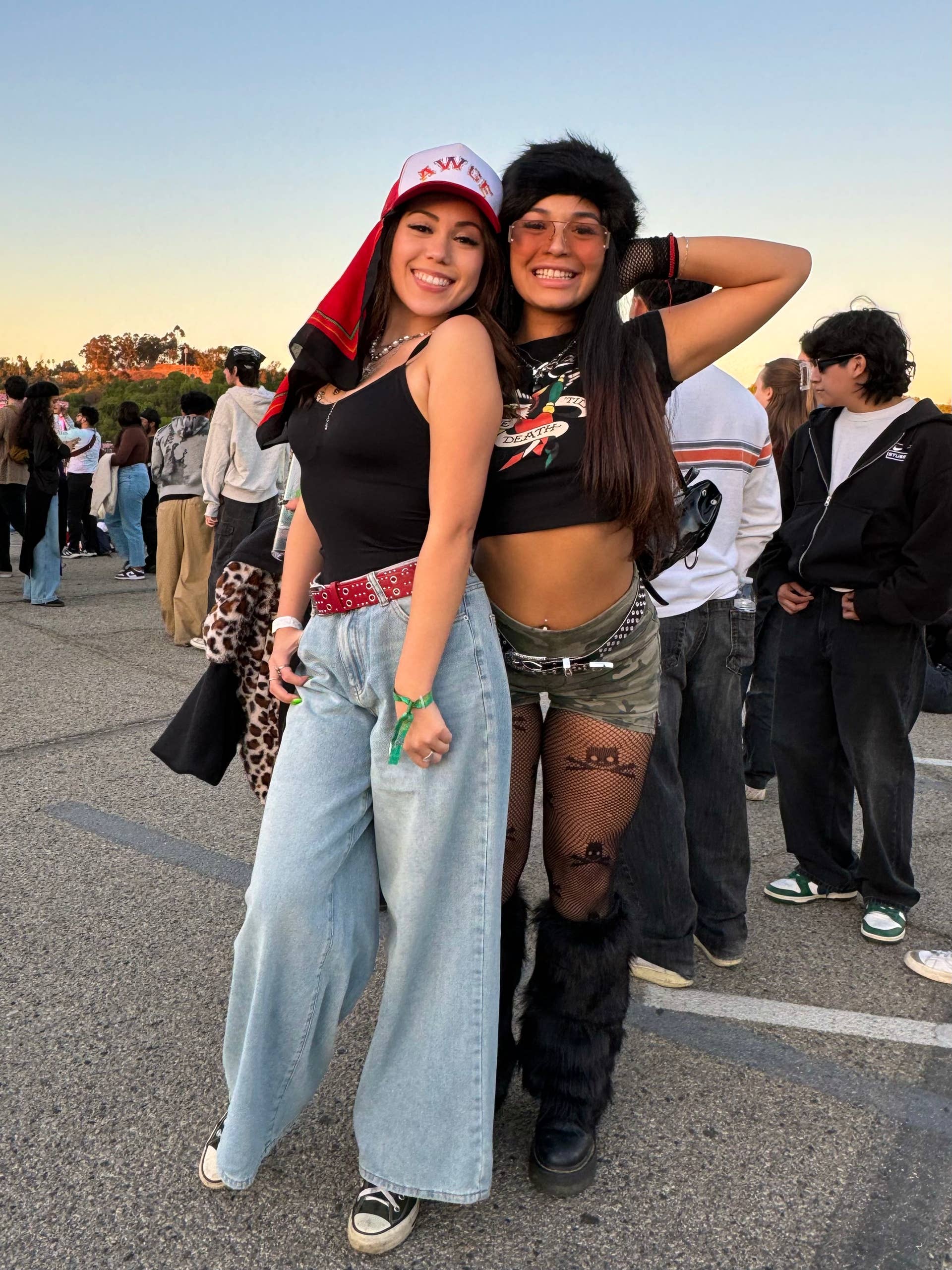 Plaid Maxi Skirts, Chuck Taylors and Lots of Layering Took Over Street ...